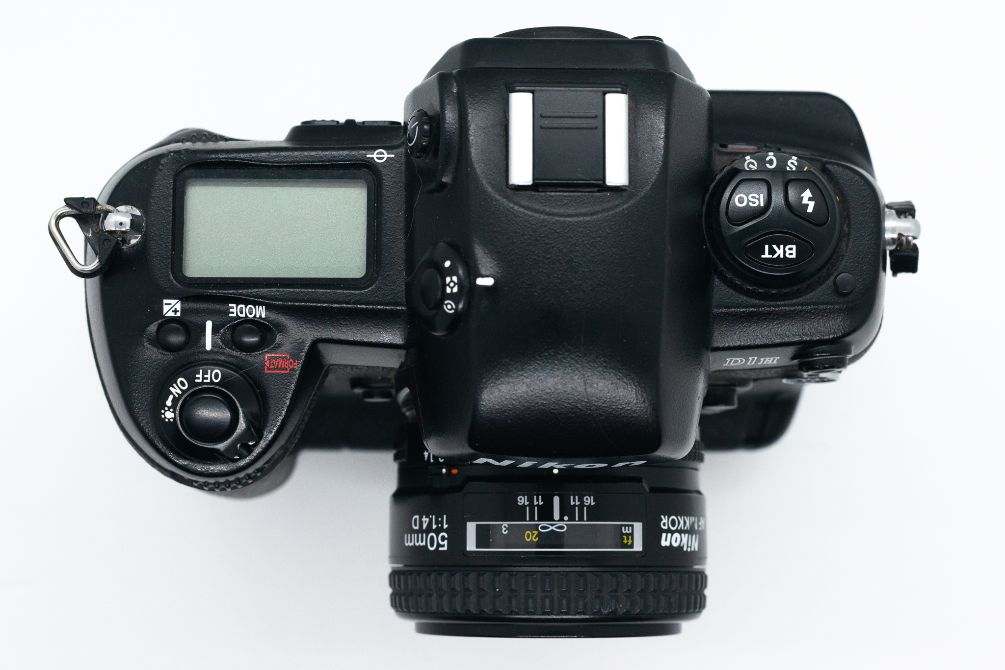 Design Evolution: The Nikon D2 – Relatively Ambitious